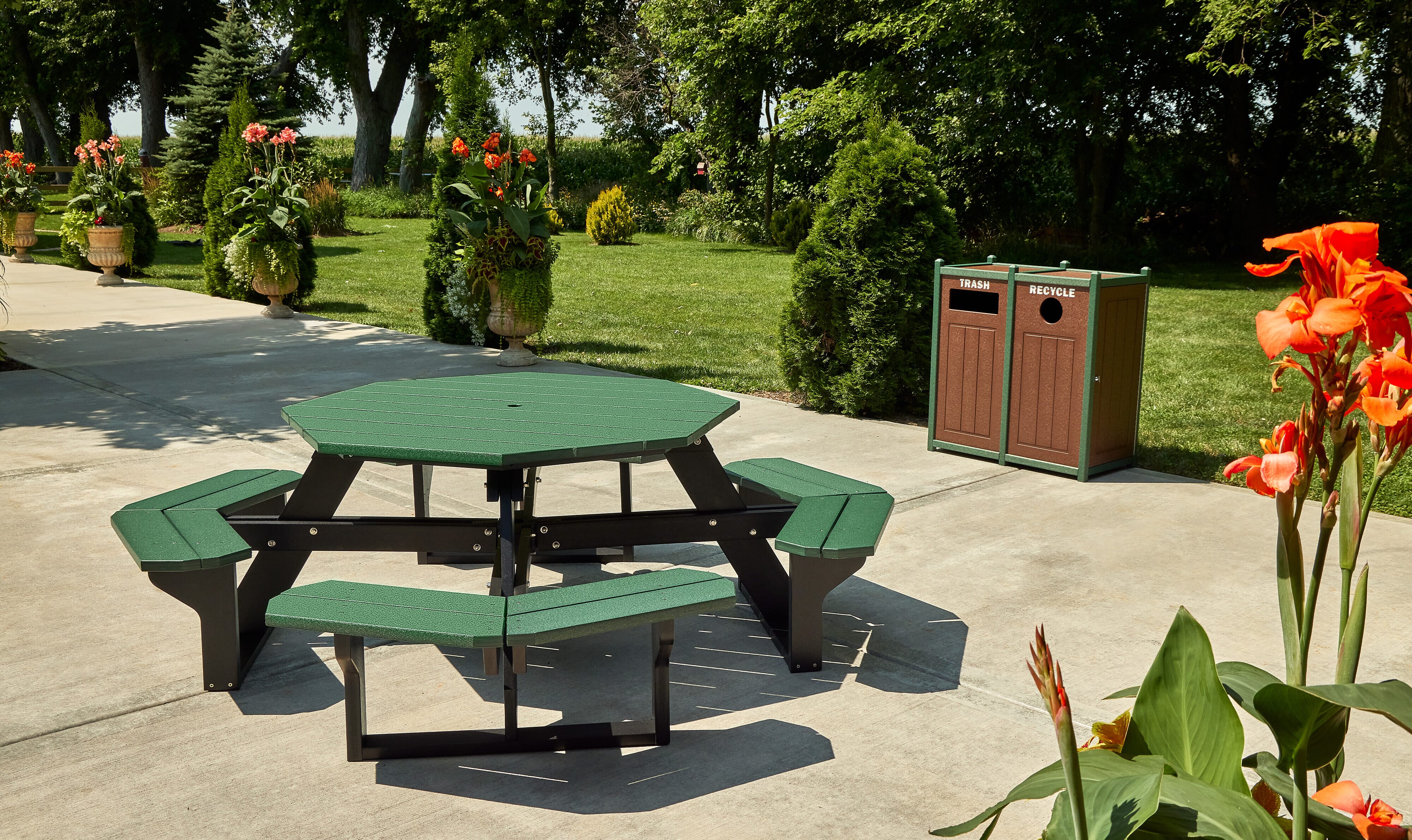 Octagon Tables PT-127 - - Barco Products
